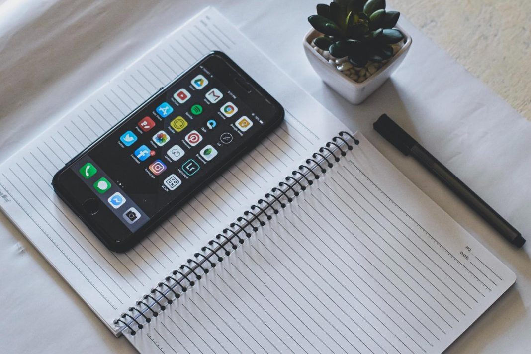 PC Writing Apps to Enhance Your Skills [Guide]